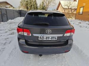 Pelēks Toyota Avensis 2014 Klaipėda, ar dzinēja tilpumu 2.00 L un nobraukumu 255 tūkst. km par 4490 €, foto 11 vietnē AUTOMOTO.COM.LV