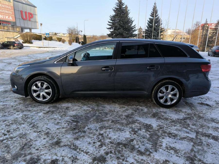 Pelēks Toyota Avensis 2014 Alīta, ar dzinēja tilpumu 2.00 L un nobraukumu 238 tūkst. km par 6100 €, foto 5 vietnē AUTOMOTO.COM.LV