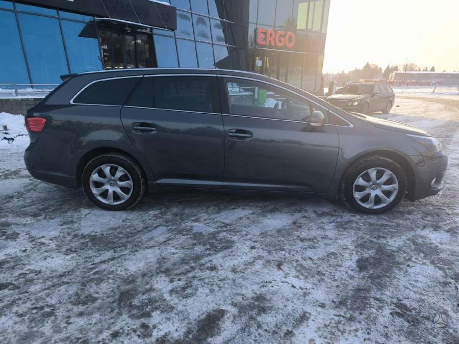 Pelēks Toyota Avensis 2014 Alīta, ar dzinēja tilpumu 2.00 L un nobraukumu 238 tūkst. km par 6100 €, foto 6 vietnē AUTOMOTO.COM.LV