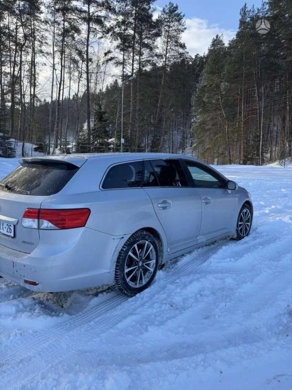 Pelēks Toyota Avensis 2014 Utena, ar dzinēja tilpumu 2.23 L un nobraukumu 296 tūkst. km par 4150 €, foto 5 vietnē AUTOMOTO.COM.LV