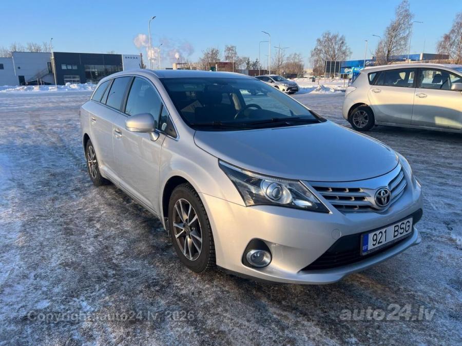Grey Toyota Avensis 2014 in Tallinn, with an engine capacity of 2.00 L and mileage of 180 thousand km for 7500 €, photo 1 on AUTOMOTO.COM.LV