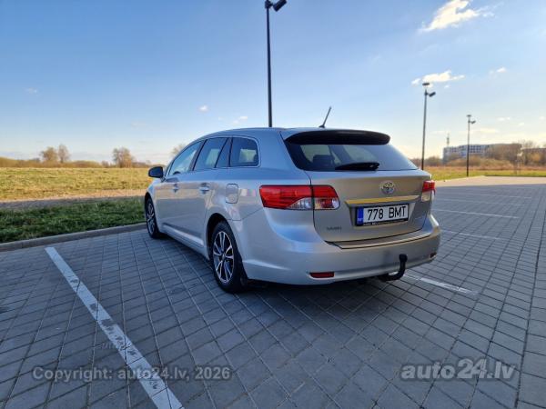 Pelēks Toyota Avensis 2014 Tartu, ar dzinēja tilpumu 1.80 L un nobraukumu 144 tūkst. km par 8500 €, foto 5 vietnē AUTOMOTO.COM.LV