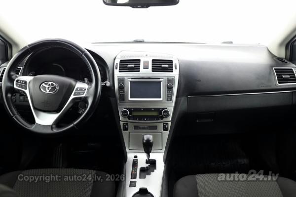 Pelēks Toyota Avensis 2014 Tallina, ar dzinēja tilpumu 2.20 L un nobraukumu 333 tūkst. km par 3999 €, foto 5 vietnē AUTOMOTO.COM.LV