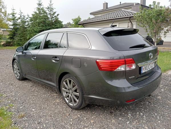 Grey Toyota Avensis 2014 in Ukmerge, with an engine capacity of 2.20 L and mileage of 219 thousand km for 5900 €, photo 5 on AUTOMOTO.COM.LV