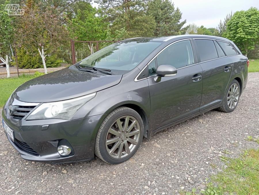 Grey Toyota Avensis 2014 in Ukmerge, with an engine capacity of 2.20 L and mileage of 219 thousand km for 5900 €, photo 3 on AUTOMOTO.COM.LV