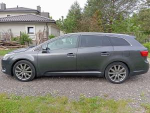 Grey Toyota Avensis 2014 in Ukmerge, with an engine capacity of 2.20 L and mileage of 219 thousand km for 5900 €, photo 9 on AUTOMOTO.COM.LV
