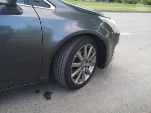 Grey Toyota Avensis 2014 in Ukmerge, with an engine capacity of 2.20 L and mileage of 219 thousand km for 5900 €, photo 10 on AUTOMOTO.COM.LV