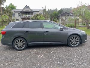 Grey Toyota Avensis 2014 in Ukmerge, with an engine capacity of 2.20 L and mileage of 219 thousand km for 5800 €, photo 8 on AUTOMOTO.COM.LV