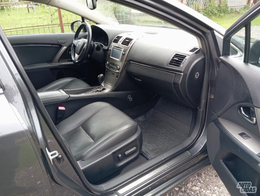 Grey Toyota Avensis 2014 in Ukmerge, with an engine capacity of 2.20 L and mileage of 219 thousand km for 5800 €, photo 17 on AUTOMOTO.COM.LV