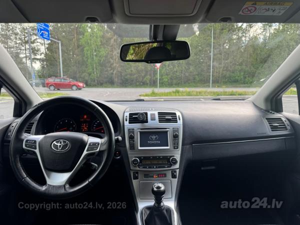 Pelēks Toyota Avensis 2014 Tallina, ar dzinēja tilpumu 2.00 L un nobraukumu 294 tūkst. km par 6790 €, foto 9 vietnē AUTOMOTO.COM.LV