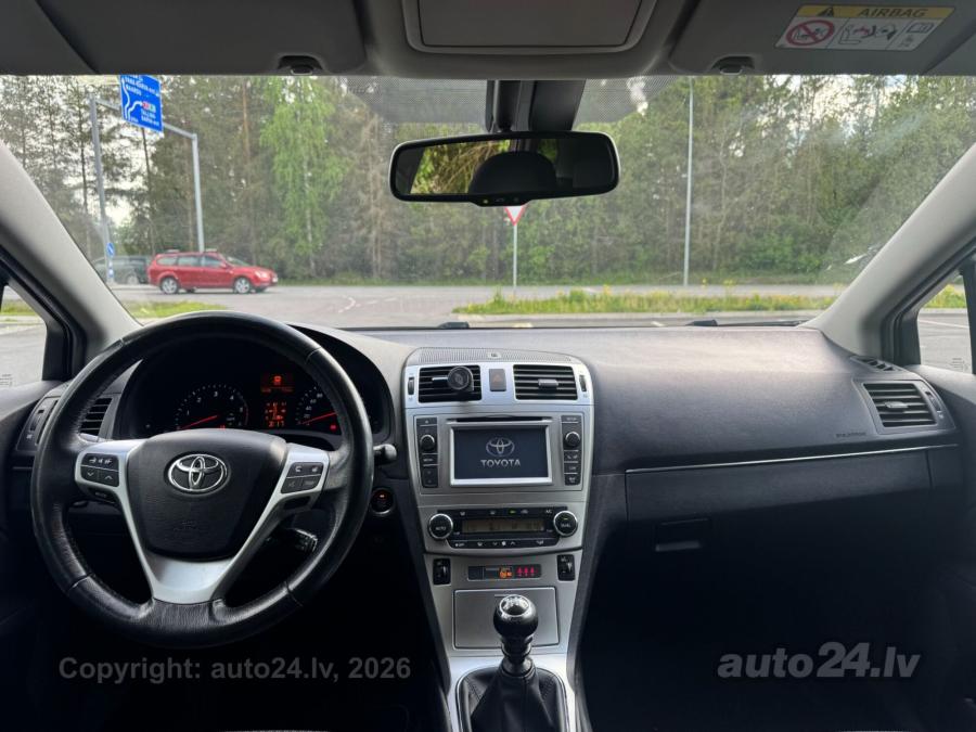 Серый Тойота Авенсис 2014 в Таллин, объемом двигателя 2.00 л и пробегом 294 тыс. км за 6790 €, фото 10 на AUTOMOTO.COM.LV