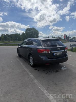 Grey Toyota Avensis 2014 in Talsi, with an engine capacity of 2.00 L and mileage of 252 thousand km for 5850 €, photo 3 on AUTOMOTO.COM.LV