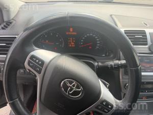 Grey Toyota Avensis 2014 in Talsi, with an engine capacity of 2.00 L and mileage of 252 thousand km for 5850 €, photo 11 on AUTOMOTO.COM.LV