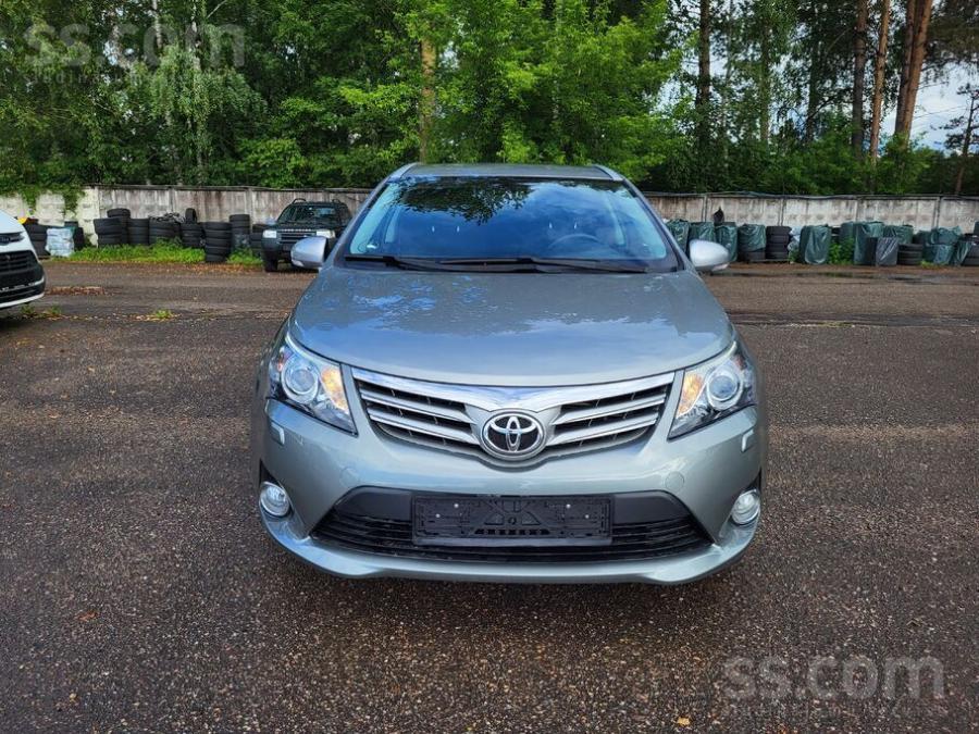 Pelēks Toyota Avensis 2014 Rīga, ar dzinēja tilpumu 2.00 L un nobraukumu 0 tūkst. km par 5990 €, foto 3 vietnē AUTOMOTO.COM.LV
