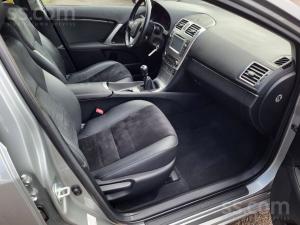 Pelēks Toyota Avensis 2014 Rīga, ar dzinēja tilpumu 2.00 L un nobraukumu 0 tūkst. km par 5990 €, foto 10 vietnē AUTOMOTO.COM.LV