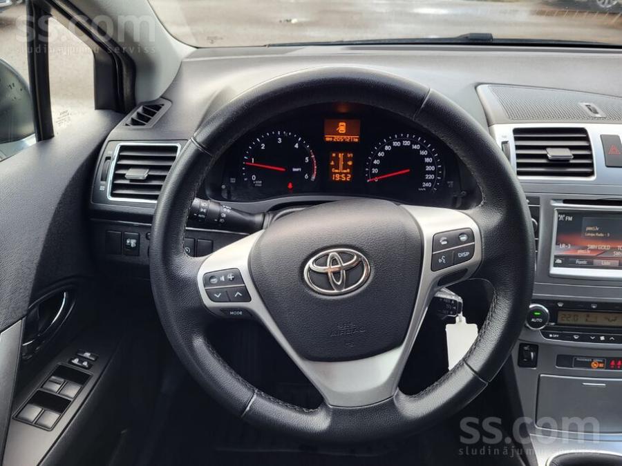 Pelēks Toyota Avensis 2014 Rīga, ar dzinēja tilpumu 2.00 L un nobraukumu 0 tūkst. km par 5990 €, foto 14 vietnē AUTOMOTO.COM.LV