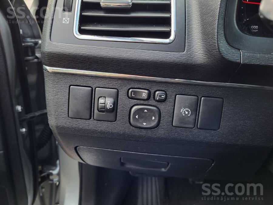 Pelēks Toyota Avensis 2014 Rīga, ar dzinēja tilpumu 2.00 L un nobraukumu 0 tūkst. km par 5990 €, foto 16 vietnē AUTOMOTO.COM.LV