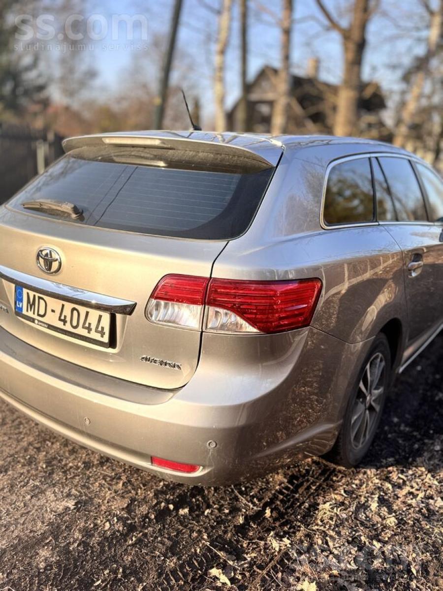 Pelēks Toyota Avensis 2014 Rīga, ar dzinēja tilpumu 1.80 L un nobraukumu 0 tūkst. km par 6700 €, foto 3 vietnē AUTOMOTO.COM.LV