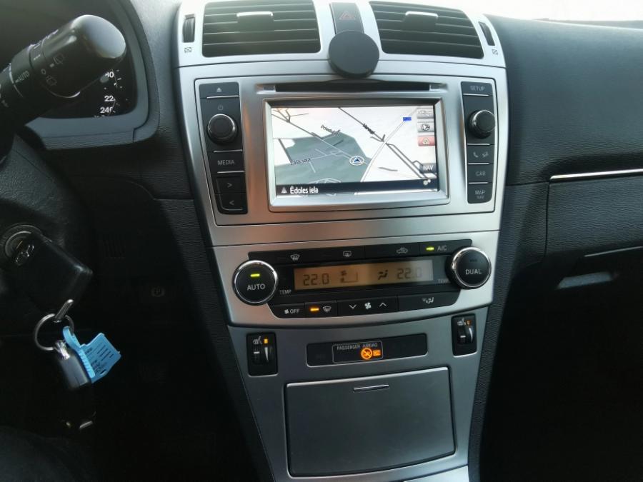 Grey Toyota Avensis 2014 in Riga, with an engine capacity of 2.00 L and mileage of 225 thousand km for 6200 €, photo 7 on AUTOMOTO.COM.LV