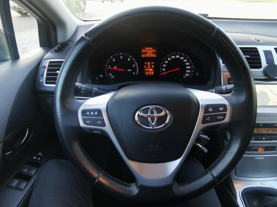 Grey Toyota Avensis 2014 in Riga, with an engine capacity of 2.00 L and mileage of 225 thousand km for 6200 €, photo 8 on AUTOMOTO.COM.LV