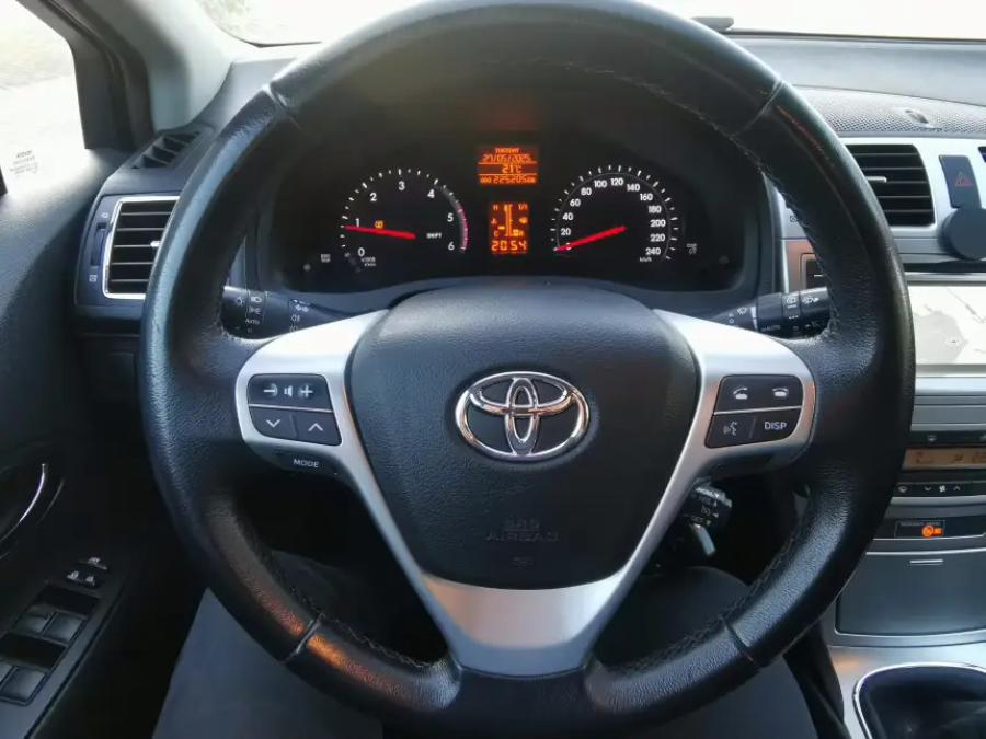 Серый Тойота Авенсис 2014 в Кулдига, объемом двигателя 2.00 л и пробегом 225 тыс. км за 5950 €, фото 14 на AUTOMOTO.COM.LV