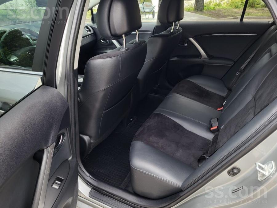 Pelēks Toyota Avensis 2014 Rīga, ar dzinēja tilpumu 2.00 L un nobraukumu 0 tūkst. km par 5950 €, foto 11 vietnē AUTOMOTO.COM.LV