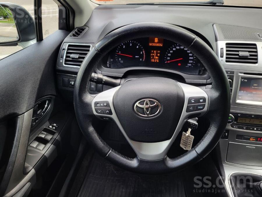 Pelēks Toyota Avensis 2014 Rīga, ar dzinēja tilpumu 2.00 L un nobraukumu 0 tūkst. km par 5950 €, foto 16 vietnē AUTOMOTO.COM.LV