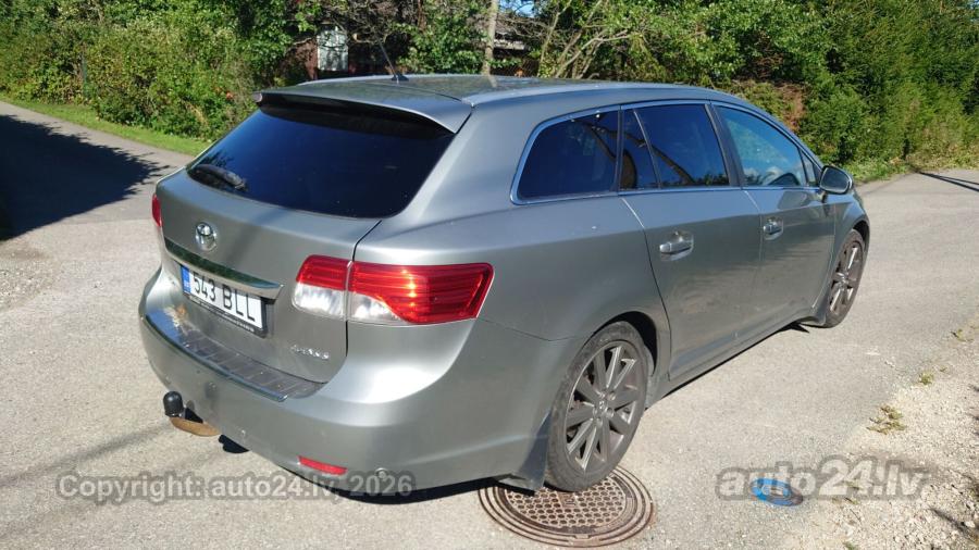 Серый Тойота Авенсис 2014 в Таллин, объемом двигателя 2.20 л и пробегом 425 тыс. км за 4340 €, фото 3 на AUTOMOTO.COM.LV