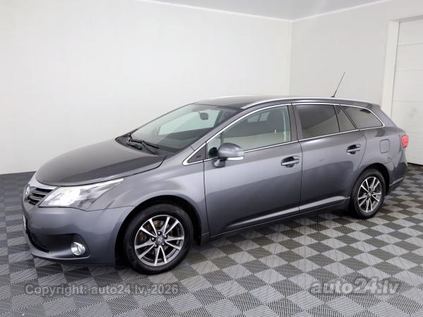 Серый Тойота Авенсис 2014 в Таллин, объемом двигателя 2.00 л и пробегом 302 тыс. км за 3999 €, фото 3 на AUTOMOTO.COM.LV