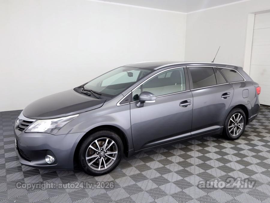 Grey Toyota Avensis 2014 in Tallinn, with an engine capacity of 2.00 L and mileage of 302 thousand km for 3999 €, photo 3 on AUTOMOTO.COM.LV