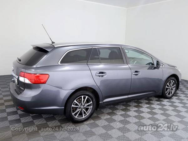 Серый Тойота Авенсис 2014 в Таллин, объемом двигателя 2.00 л и пробегом 302 тыс. км за 3999 €, фото 4 на AUTOMOTO.COM.LV
