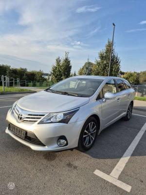 Pelēks Toyota Avensis 2014 Šauļi, ar dzinēja tilpumu 2.23 L un nobraukumu 191 tūkst. km par 5450 €, foto  vietnē AUTOMOTO.COM.LV