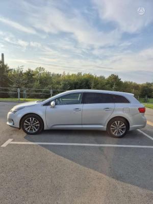 Pelēks Toyota Avensis 2014 Šauļi, ar dzinēja tilpumu 2.23 L un nobraukumu 191 tūkst. km par 5450 €, foto 3 vietnē AUTOMOTO.COM.LV