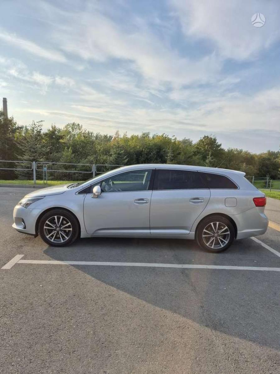Pelēks Toyota Avensis 2014 Šauļi, ar dzinēja tilpumu 2.23 L un nobraukumu 191 tūkst. km par 5450 €, foto 3 vietnē AUTOMOTO.COM.LV