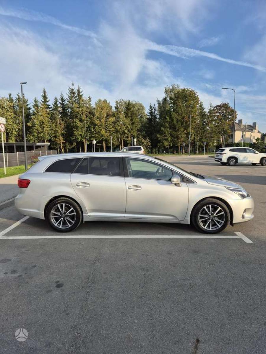 Pelēks Toyota Avensis 2014 Šauļi, ar dzinēja tilpumu 2.23 L un nobraukumu 191 tūkst. km par 5450 €, foto 7 vietnē AUTOMOTO.COM.LV