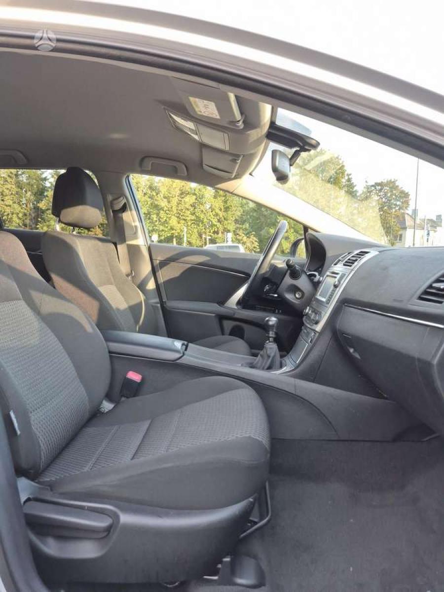 Pelēks Toyota Avensis 2014 Šauļi, ar dzinēja tilpumu 2.23 L un nobraukumu 191 tūkst. km par 5450 €, foto 16 vietnē AUTOMOTO.COM.LV