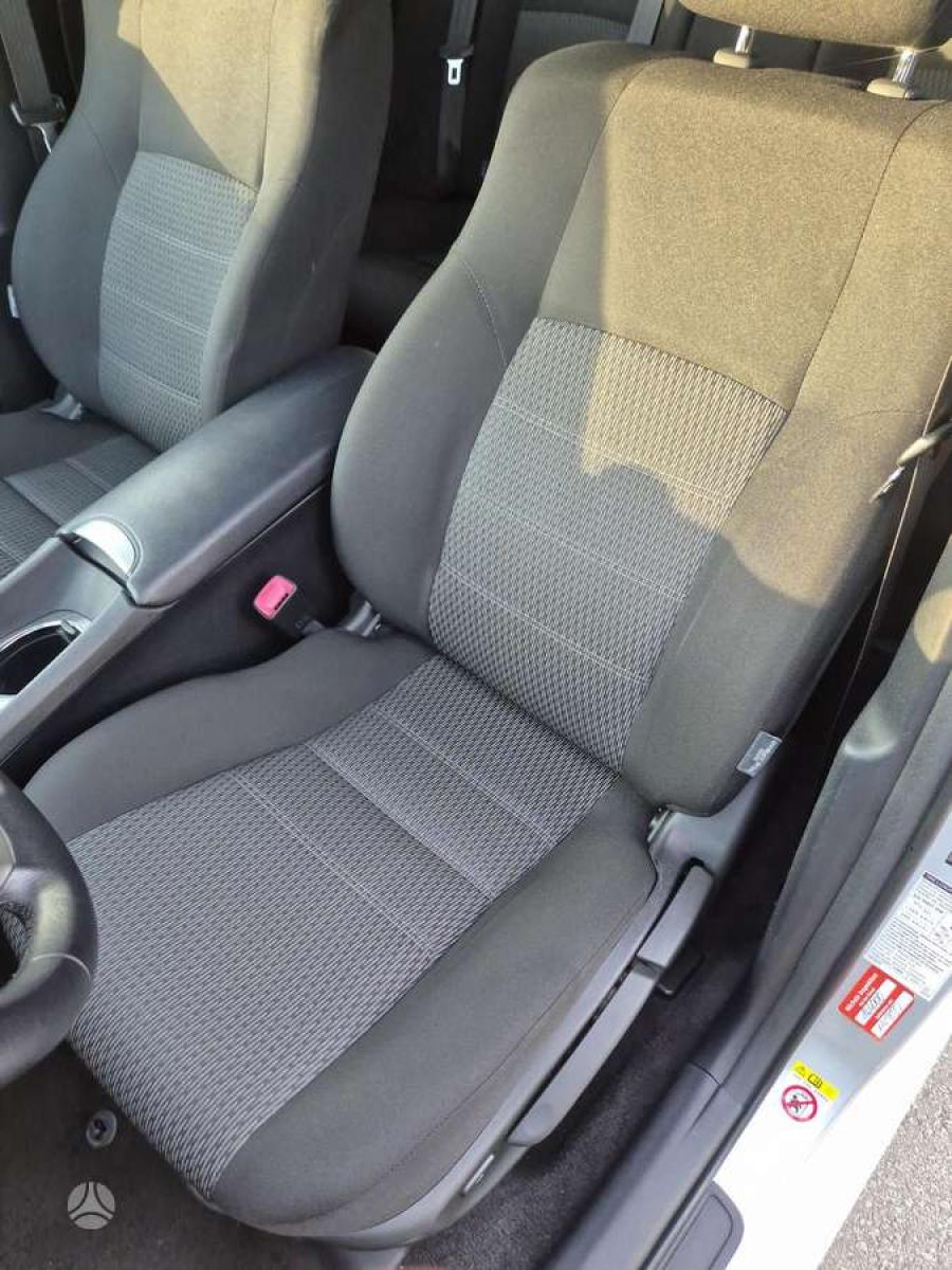 Pelēks Toyota Avensis 2014 Šauļi, ar dzinēja tilpumu 2.23 L un nobraukumu 191 tūkst. km par 5450 €, foto 20 vietnē AUTOMOTO.COM.LV