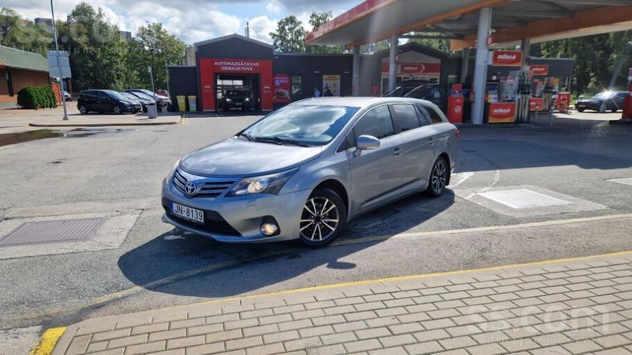 Pelēks Toyota Avensis 2014 Rīga, ar dzinēja tilpumu 1.80 L un nobraukumu 340 tūkst. km par 7200 €, foto 1 vietnē AUTOMOTO.COM.LV