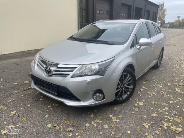 Серый Тойота Авенсис 2014 в Шакяй, объемом двигателя 2.00 л и пробегом 313 тыс. км за 3999 €, фото 1 на AUTOMOTO.COM.LV