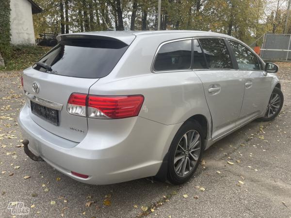 Серый Тойота Авенсис 2014 в Шакяй, объемом двигателя 2.00 л и пробегом 313 тыс. км за 3999 €, фото 6 на AUTOMOTO.COM.LV