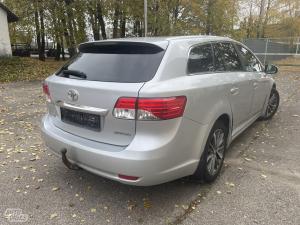 Pelēks Toyota Avensis 2014 Šakiai, ar dzinēja tilpumu 2.00 L un nobraukumu 313 tūkst. km par 3999 €, foto 8 vietnē AUTOMOTO.COM.LV