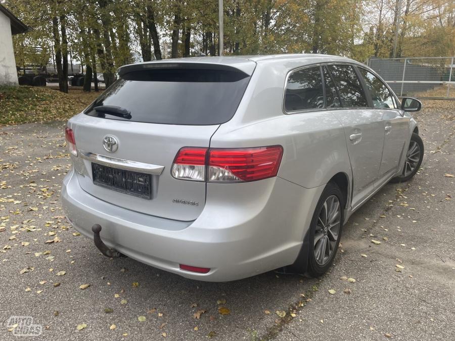 Pelēks Toyota Avensis 2014 Šakiai, ar dzinēja tilpumu 2.00 L un nobraukumu 313 tūkst. km par 3999 €, foto 8 vietnē AUTOMOTO.COM.LV