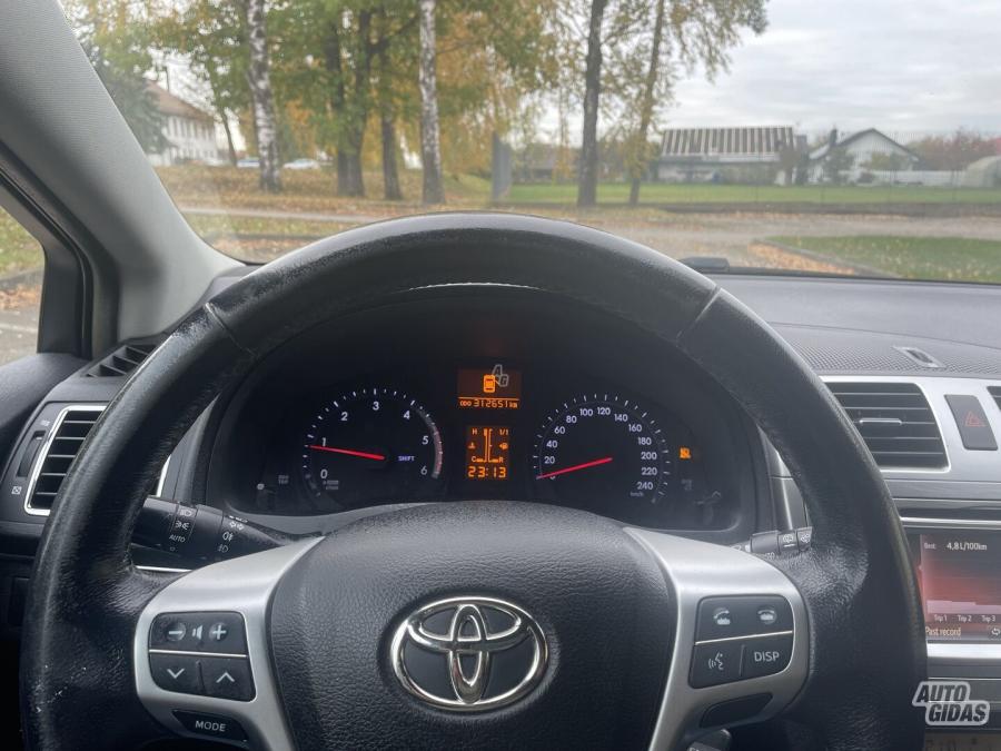 Pelēks Toyota Avensis 2014 Šakiai, ar dzinēja tilpumu 2.00 L un nobraukumu 313 tūkst. km par 3999 €, foto 21 vietnē AUTOMOTO.COM.LV
