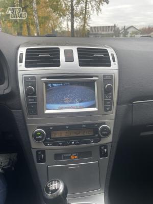 Pelēks Toyota Avensis 2014 Šakiai, ar dzinēja tilpumu 2.00 L un nobraukumu 313 tūkst. km par 3999 €, foto 23 vietnē AUTOMOTO.COM.LV