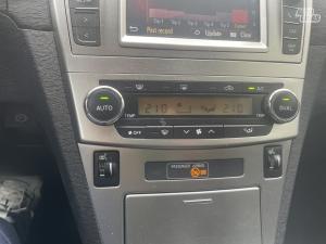 Pelēks Toyota Avensis 2014 Šakiai, ar dzinēja tilpumu 2.00 L un nobraukumu 313 tūkst. km par 3999 €, foto 25 vietnē AUTOMOTO.COM.LV