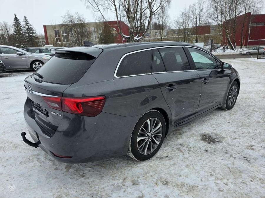 Pelēks Toyota Avensis 2015 Telšiai, ar dzinēja tilpumu 1.60 L un nobraukumu 249 tūkst. km par 7700 €, foto 9 vietnē AUTOMOTO.COM.LV