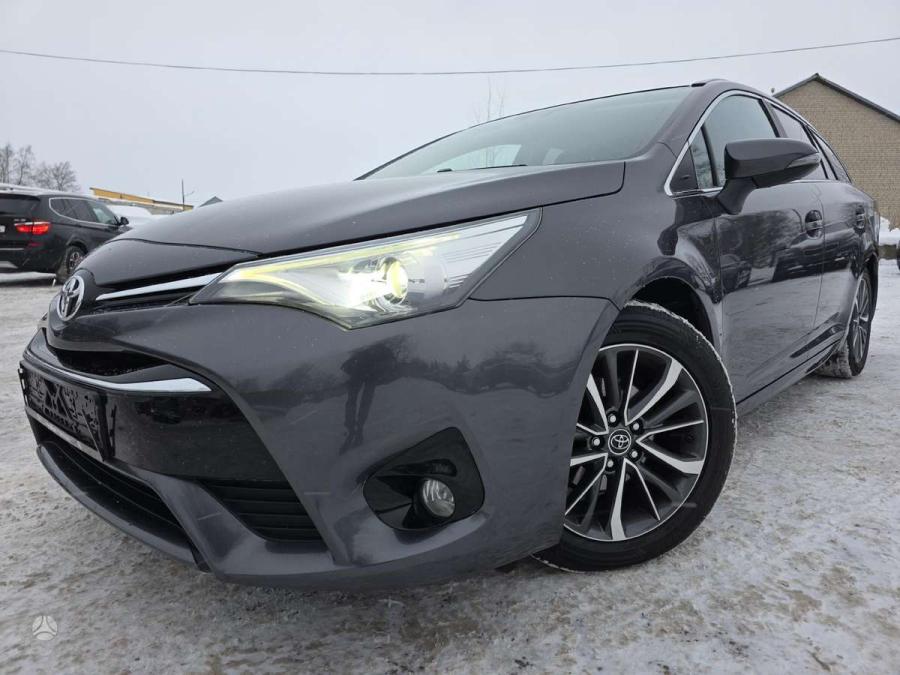 Pelēks Toyota Avensis 2015 Telšiai, ar dzinēja tilpumu 1.60 L un nobraukumu 249 tūkst. km par 7700 €, foto 13 vietnē AUTOMOTO.COM.LV