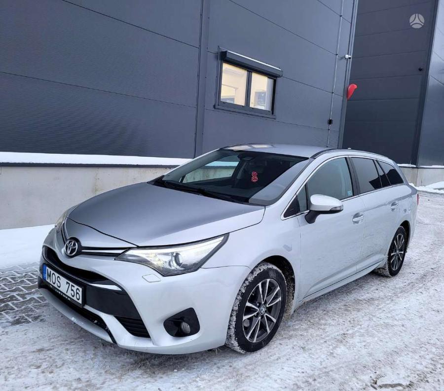 Pelēks Toyota Avensis 2015 Šauļi, ar dzinēja tilpumu 1.80 L un nobraukumu 297 tūkst. km par 7950 €, foto 3 vietnē AUTOMOTO.COM.LV
