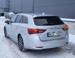 Pelēks Toyota Avensis 2015 Šauļi, ar dzinēja tilpumu 1.80 L un nobraukumu 297 tūkst. km par 7950 €, foto 6 vietnē AUTOMOTO.COM.LV