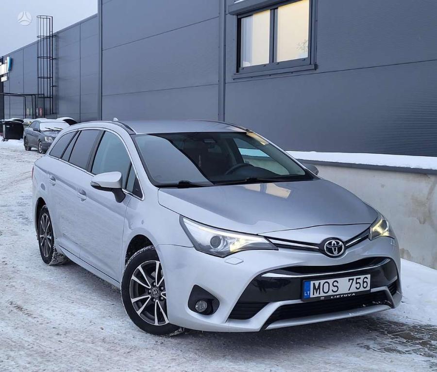 Pelēks Toyota Avensis 2015 Šauļi, ar dzinēja tilpumu 1.80 L un nobraukumu 297 tūkst. km par 7950 €, foto 13 vietnē AUTOMOTO.COM.LV